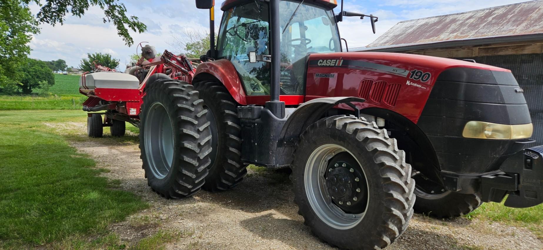 2014 Case IH Magnum 190 MFWD Tractor for sale | Louisville, KS